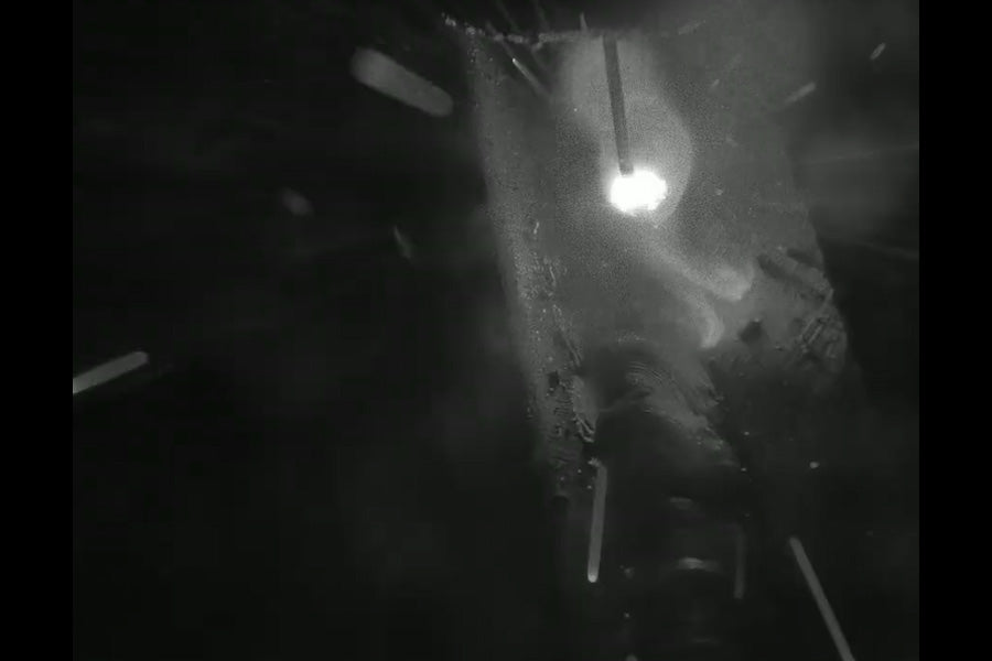 MIG welding technique: cursive "E" with MeltView® APEX2 welding camera